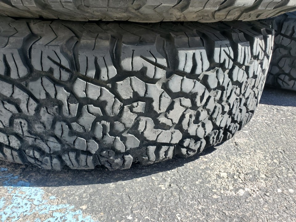 17" GMC SIERRA HD 3500 DUALLY DRW WHEELS BFG KO2 A/T TIRES OEM CHEVY ...