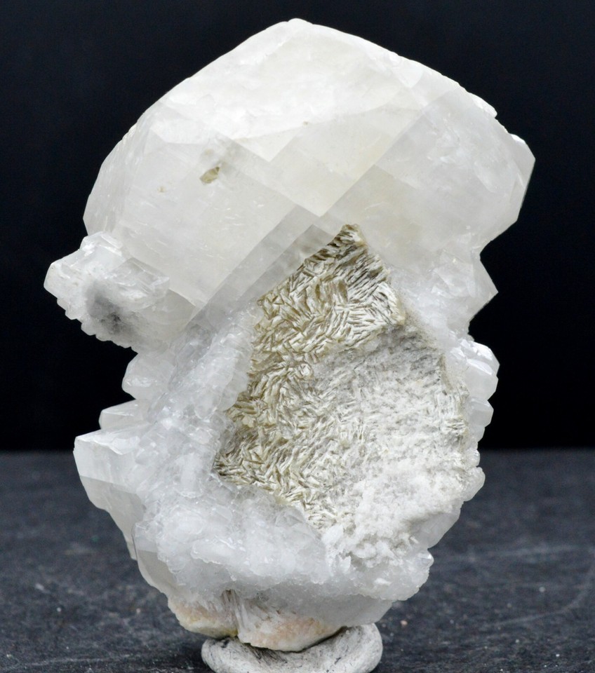 Calcite - 202 grams - Xianghualing Mine, Linwu Co., Chenzhou, Hunan ...
