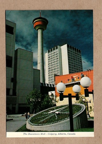CANADA VINTAGE POSTCARD CALGARY ALBERTA - CALGARY TOWER -DOWNTOWN MALL ...