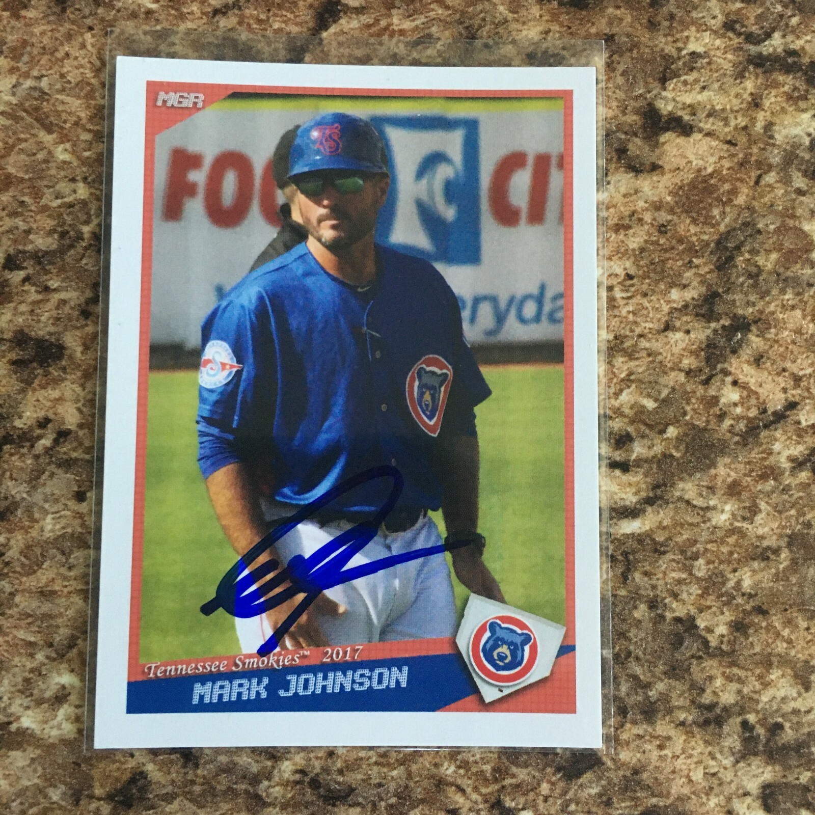 Mark Johnson Signed 2017 Tennessee Smokies Team Set Auto Rc Chicago ...