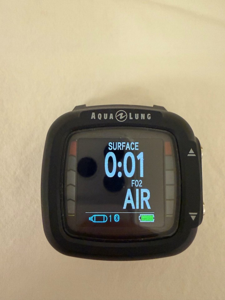 Aqualung dive computer. Model i330OR. Serial number GO-202419 032 | eBay