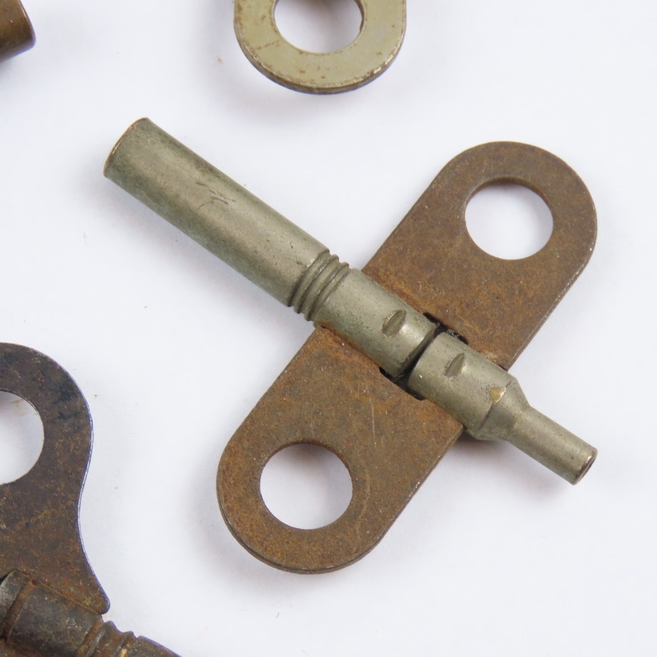 Selection of Mantle & Wall Clock Keys for Mainspring Driven Clocks | eBay