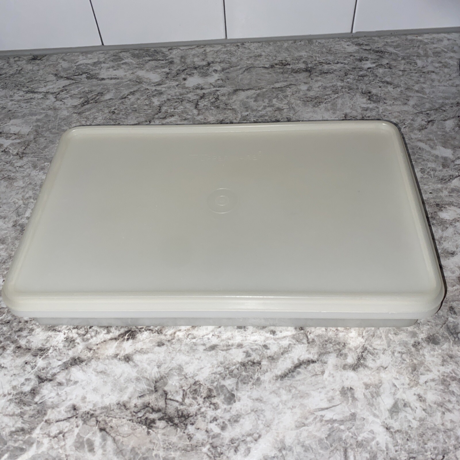 VTG Tupperware Sheer Deli Meat Bacon Container 794-5 Size: 11 x 6-3/4 ...