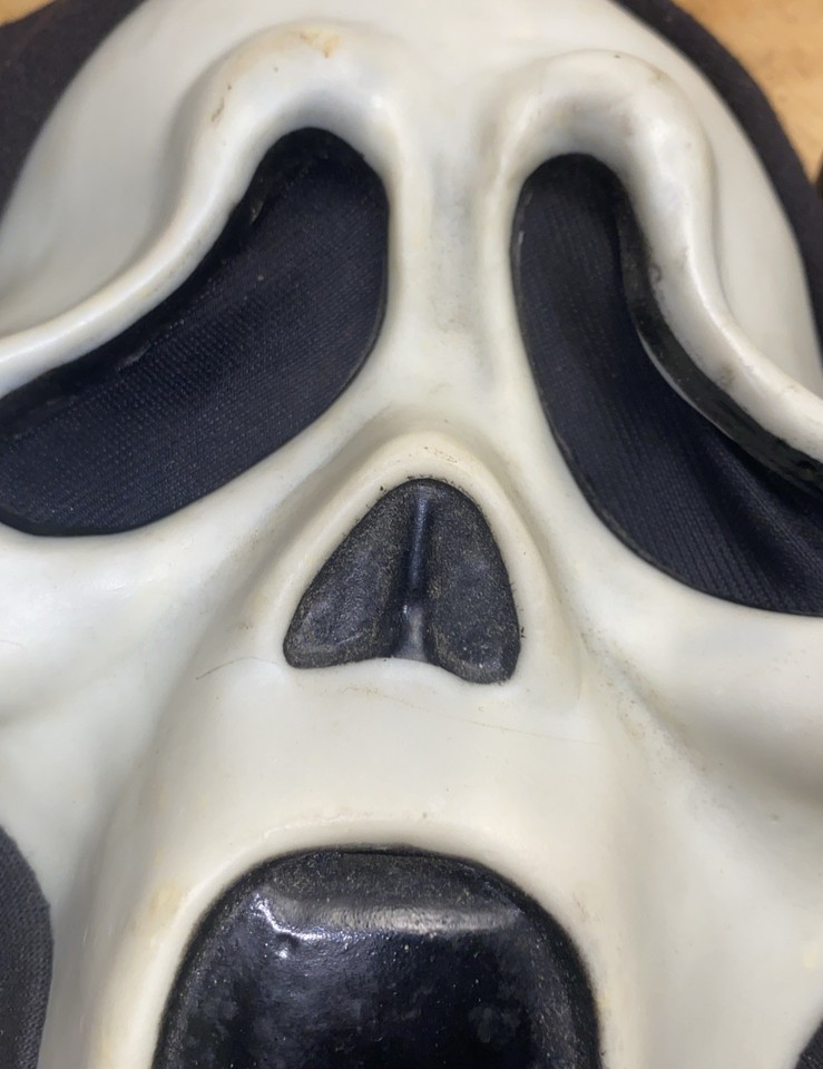 Vintage Fun World Div. Gen 1~Scream Ghostface Bib Halloween Mask -3 Dot ...