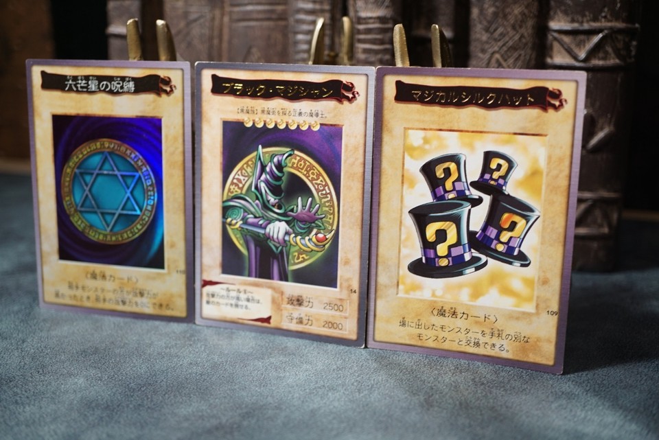 Yu-Gi-Oh! Dark Magician & Spellbinding Circle Magical Hats Japanese ...