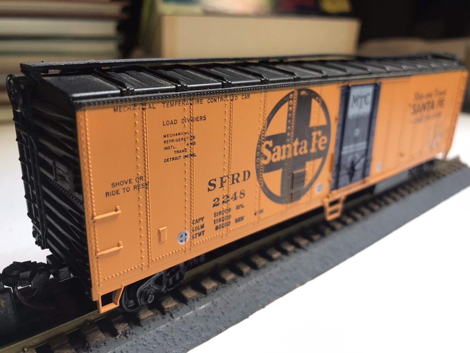 Athearn HO 50’ Santa Fe Reefer SFRD 2248 Kadees Not In Box | eBay