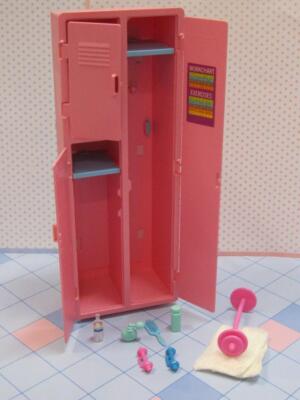 Vintage 1984 Barbie Doll WORKOUT CENTER Gym Pink Locker/Weigts 7975 ...