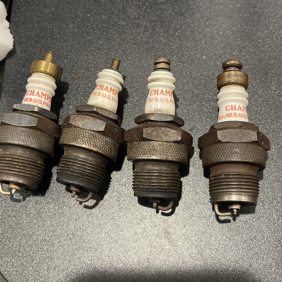Set of Four Champion C4 Spark Plugs Model A B Ford Vintage Antique C-4 ...