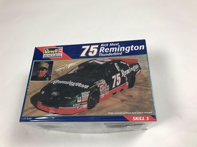 2518 Revell /monogram Rick Mast 75 Remington Thunderbird 1/24 Scale ...
