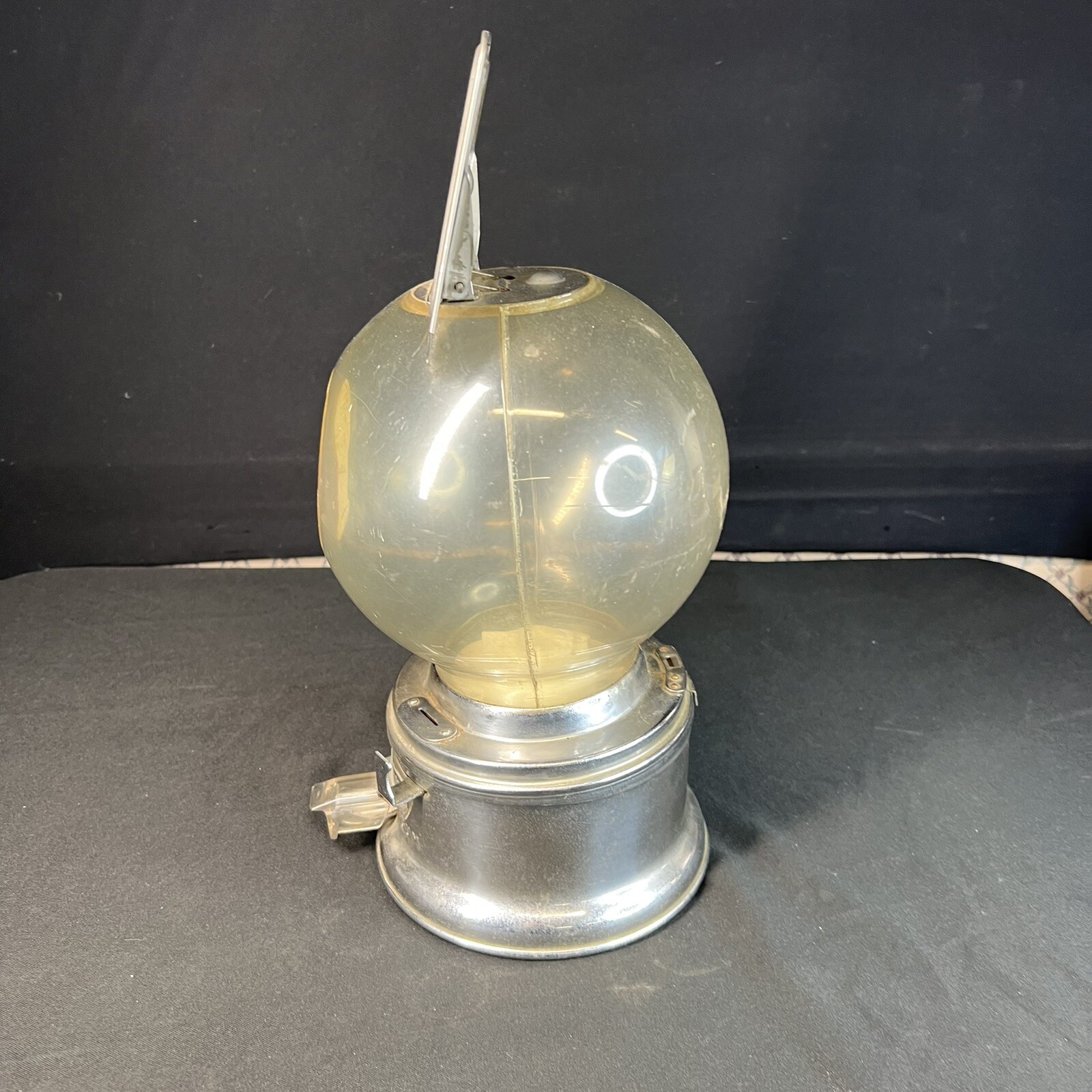 Vintage Ford Gum 1 CENT GUMBALL MACHINE w/ Plastic Globe Topper & Decal ...