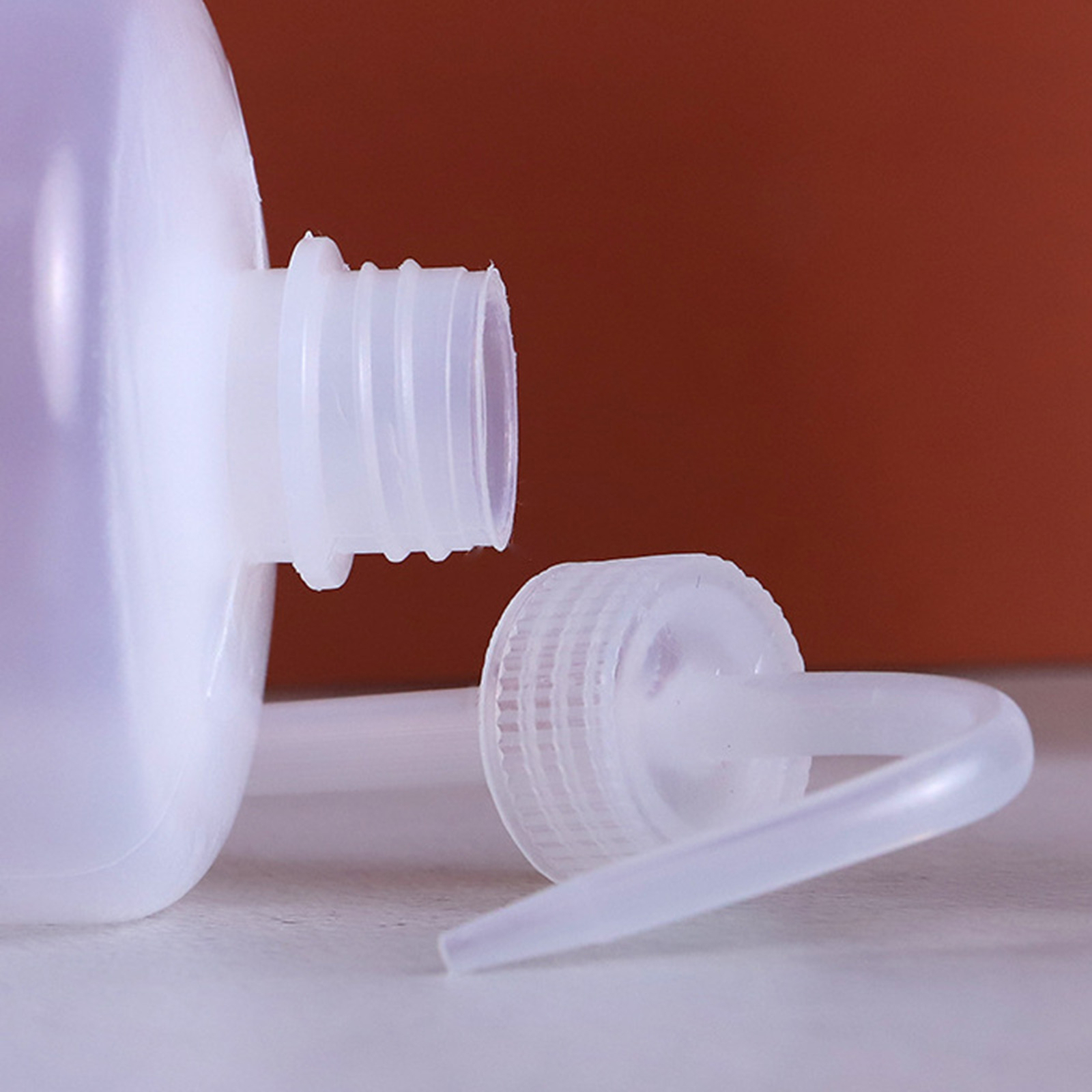 2x 500/1000ML Curved Mouth Diffuser Wash Squirt Squeeze Bottle Lab ...