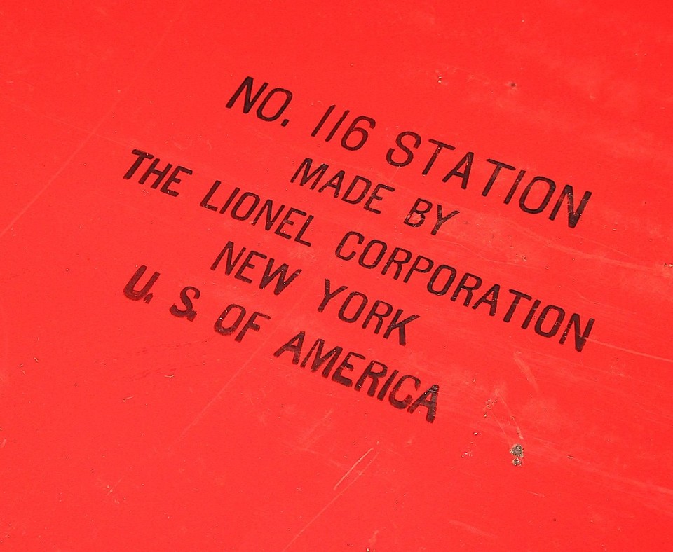 Lionel ORIGINAL Prewar 116 Stop Station in Red/Cream WITH BOX ...