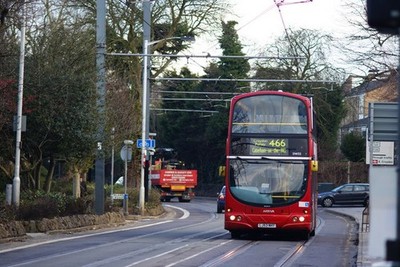 Photo A3 Arriva bus in Croydon Croydon/TQ3365 Route number 466, approac ...