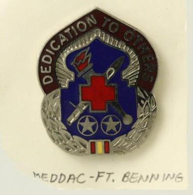 Vintage US MILITARY Insignia Pin DUI Crest Medal Badge MEDDAC Fort ...
