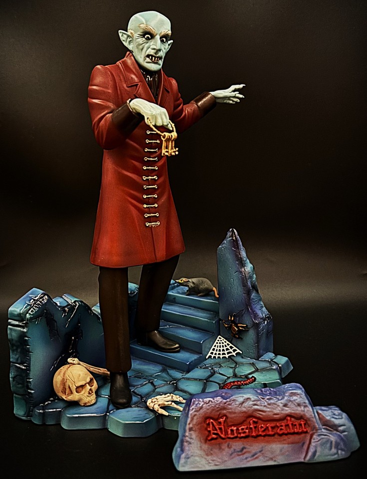 Monarch NOSFERATU Professionally BUILT AIR BRUSHED AURORA STYLE MONSTER ...