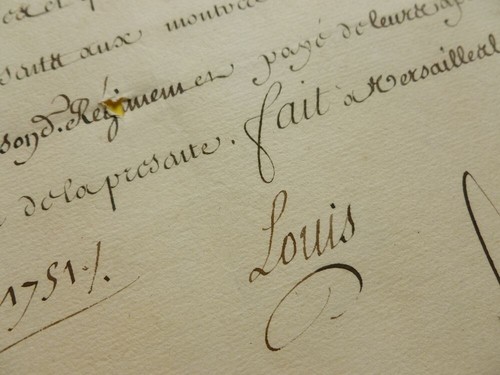 1751. LOUIS XV. Congé signé " Louis ". Rgt INFANTERIE du Roy. AUTOGRAPH ...
