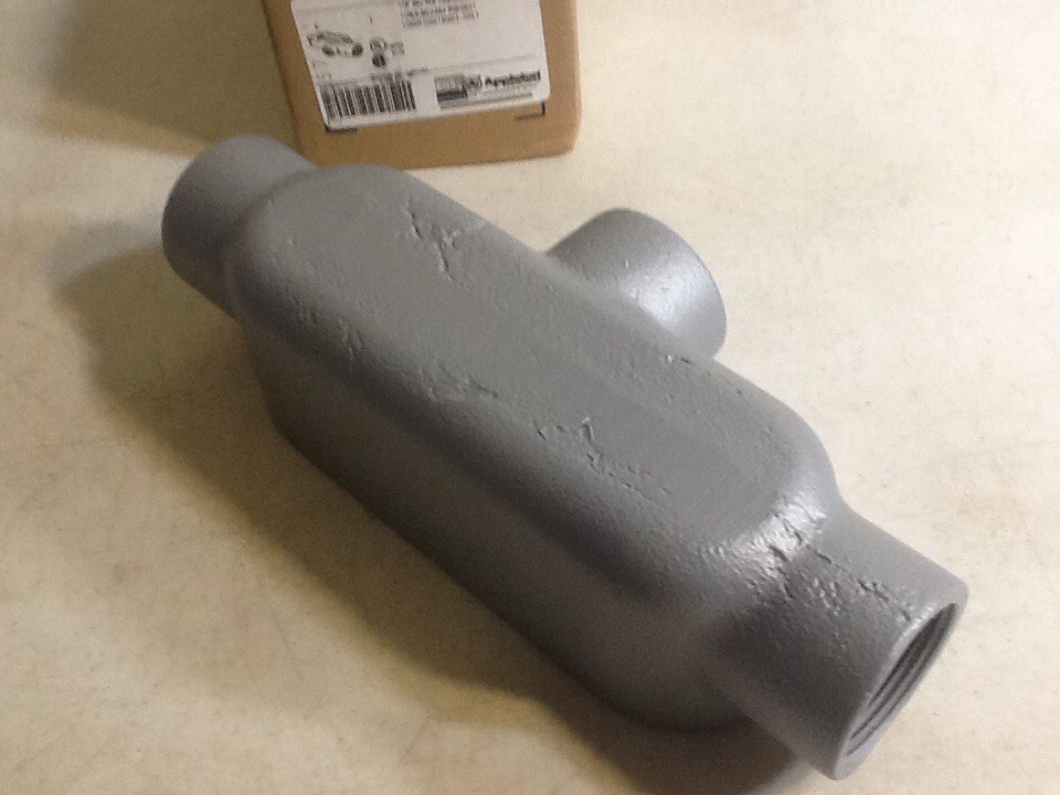 APPLETON T125-M Conduit Tee 1-1/4" Mall Iron Form 35 Unilets Condulet ...