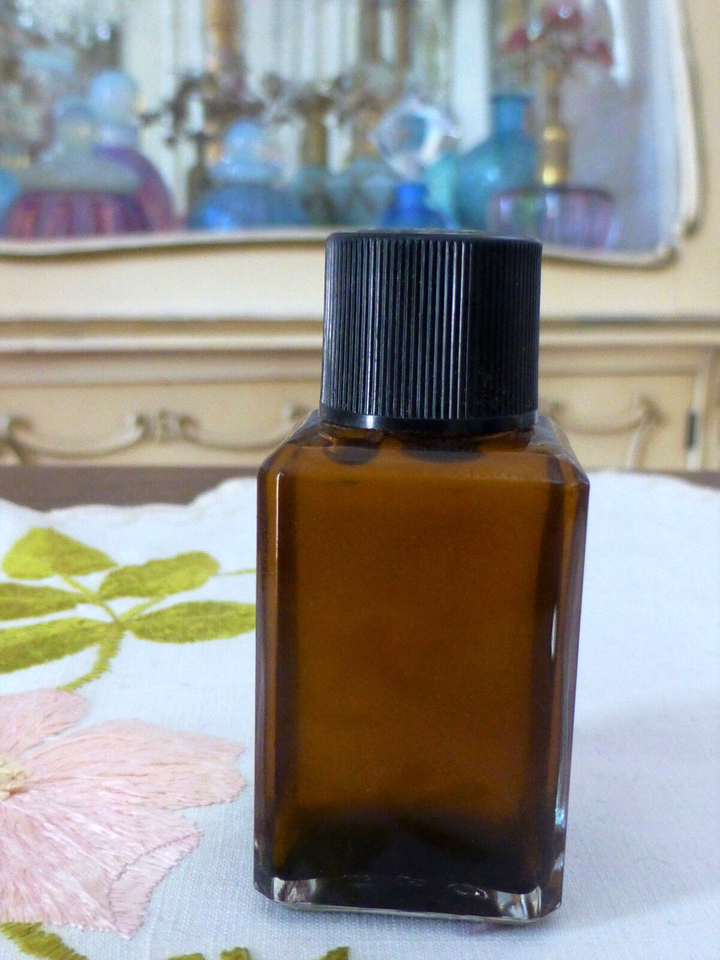 VTG 1960s EARTHMOTHER Products of Woodstock Real MUSK OIL 0.50 Oz 15ml ...