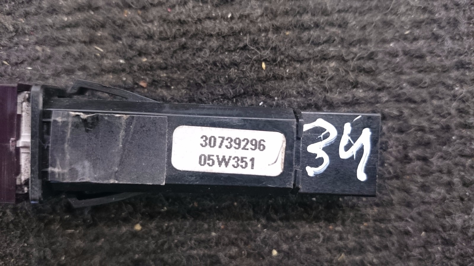 Volvo V50 2007 Hazard Switch Button 30739296 Ref D37 for sale online | eBay