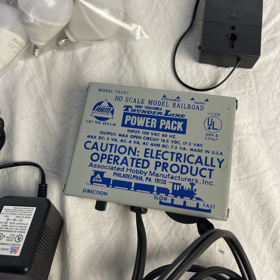 Model Train Railroad HO Scale Electronics Lot Controllers Lights Cords ...