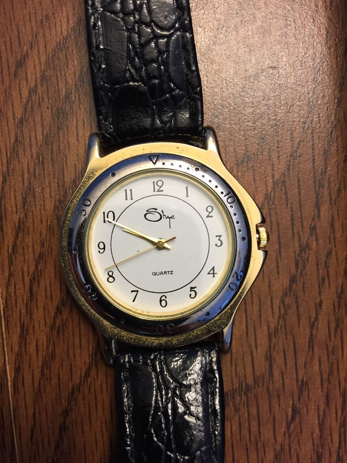 COLLECTIBLE Vintage Dress SHYE Gold color QUARTZ WATCH Leather Band | eBay