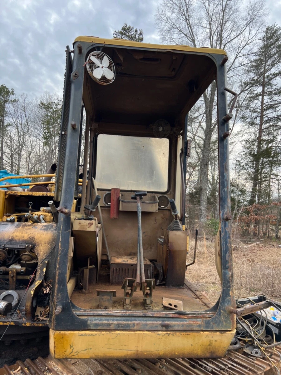 Cat Backhoe Cab