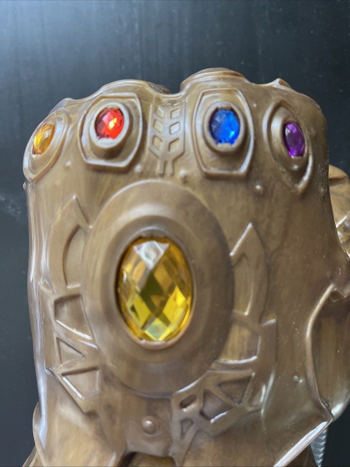 2018 Avengers Infinity War Thanos INFINITY GAUNTLET SIPPER CUP Disney ...