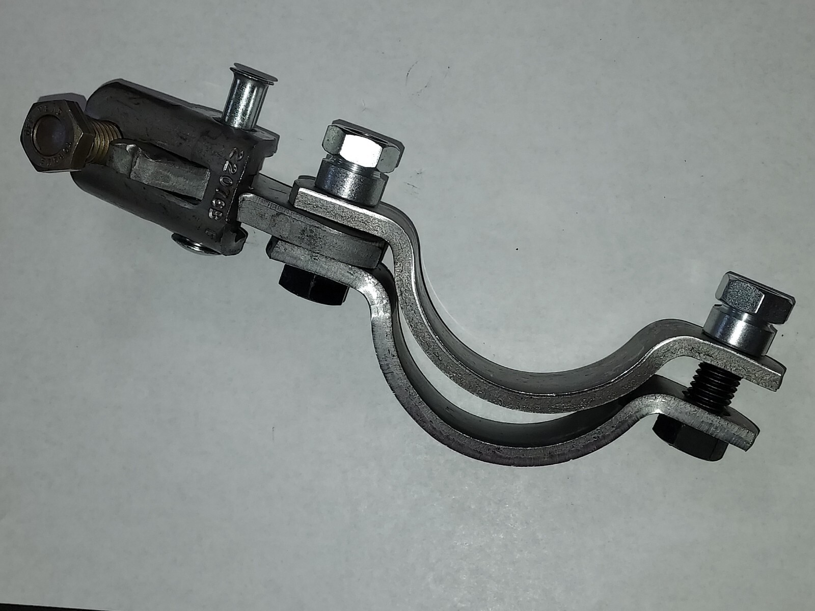 Cooper Eaton B-LINE FIG 4L 2-1/2PLN Sway Brace Attachment 2-1/2" Pipe ...