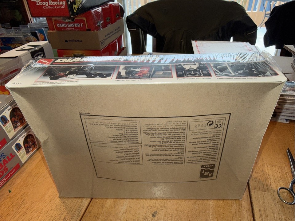 AMT 1/25 DIAMOND REO TRUCK RIG MODEL KIT FACTORY SEALED | eBay