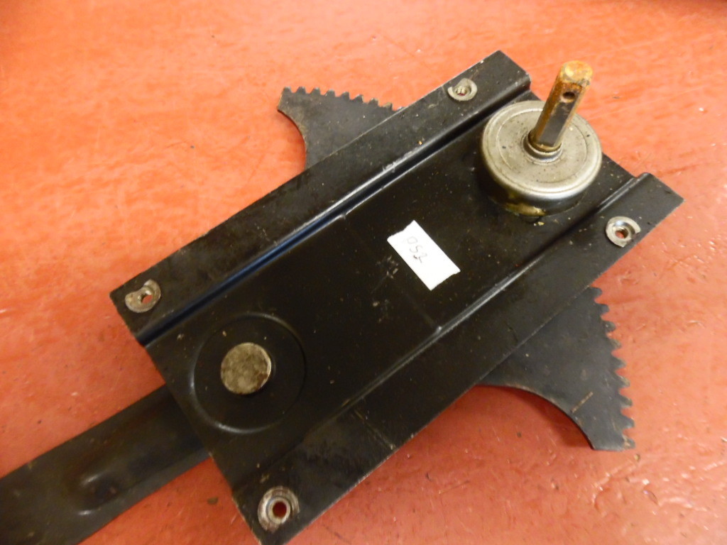 R/H Front Window Regulator NORS P-52 FOR 41 42 46 47 48 Dodge DeSoto ...