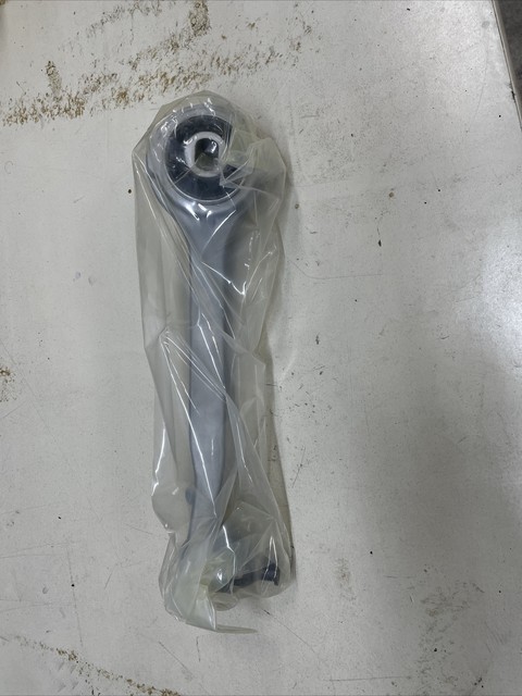 Suspension Control Arm-Base Front Right Upper URO Parts 2043304411 for ...