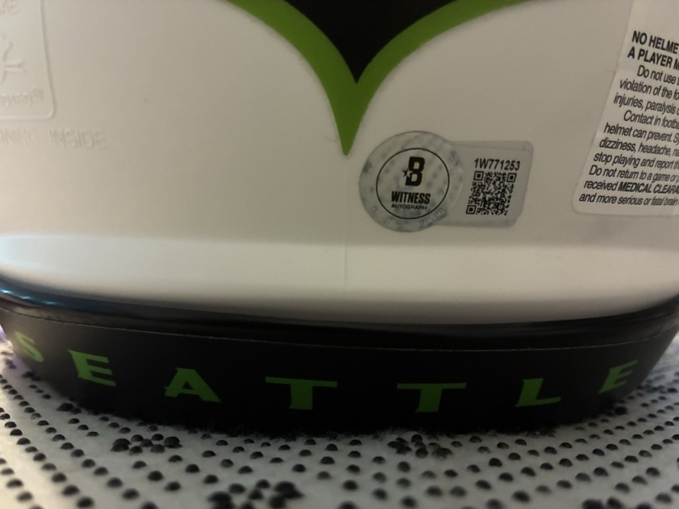 Kenneth Walker Authentic Autographed Seahawks Lunar Helmet with COA ...