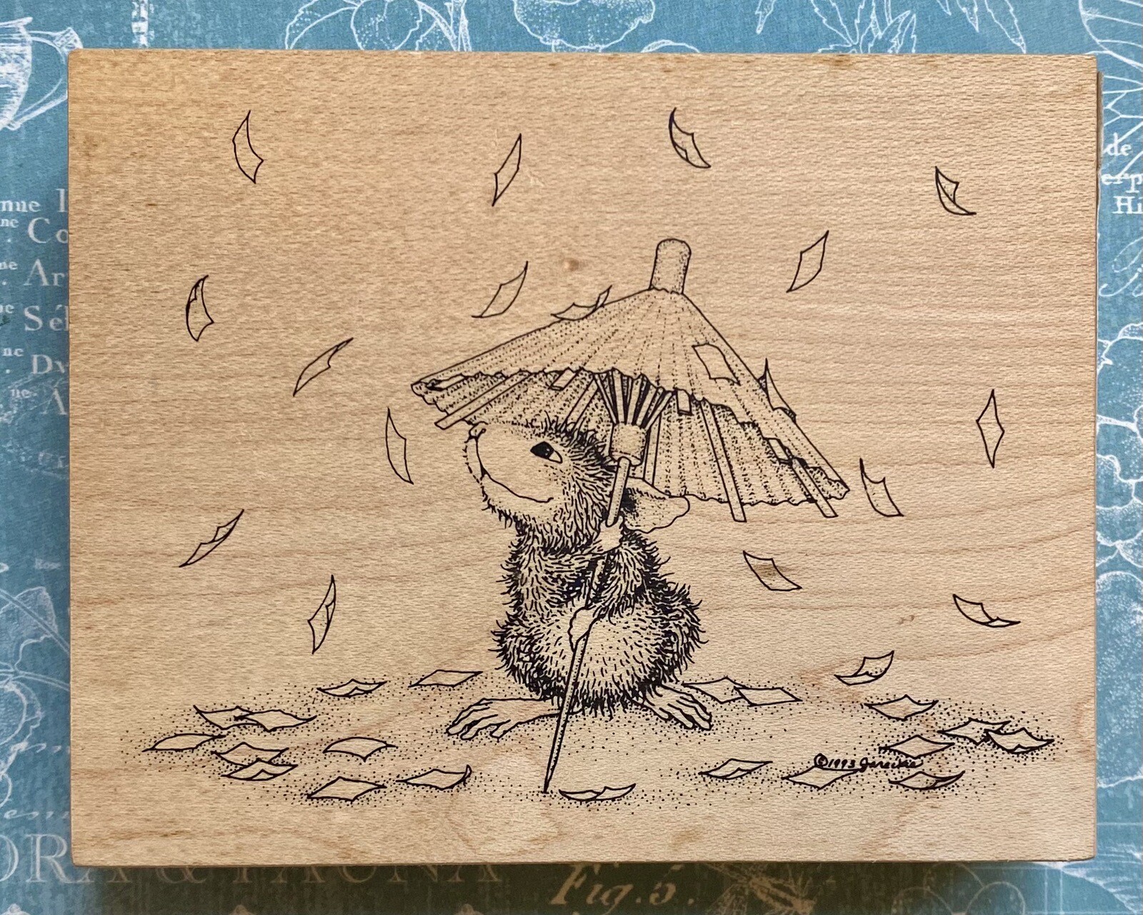 CONFETTI RAIN House Mouse 1998 raining party mice umbrella paper drink ...