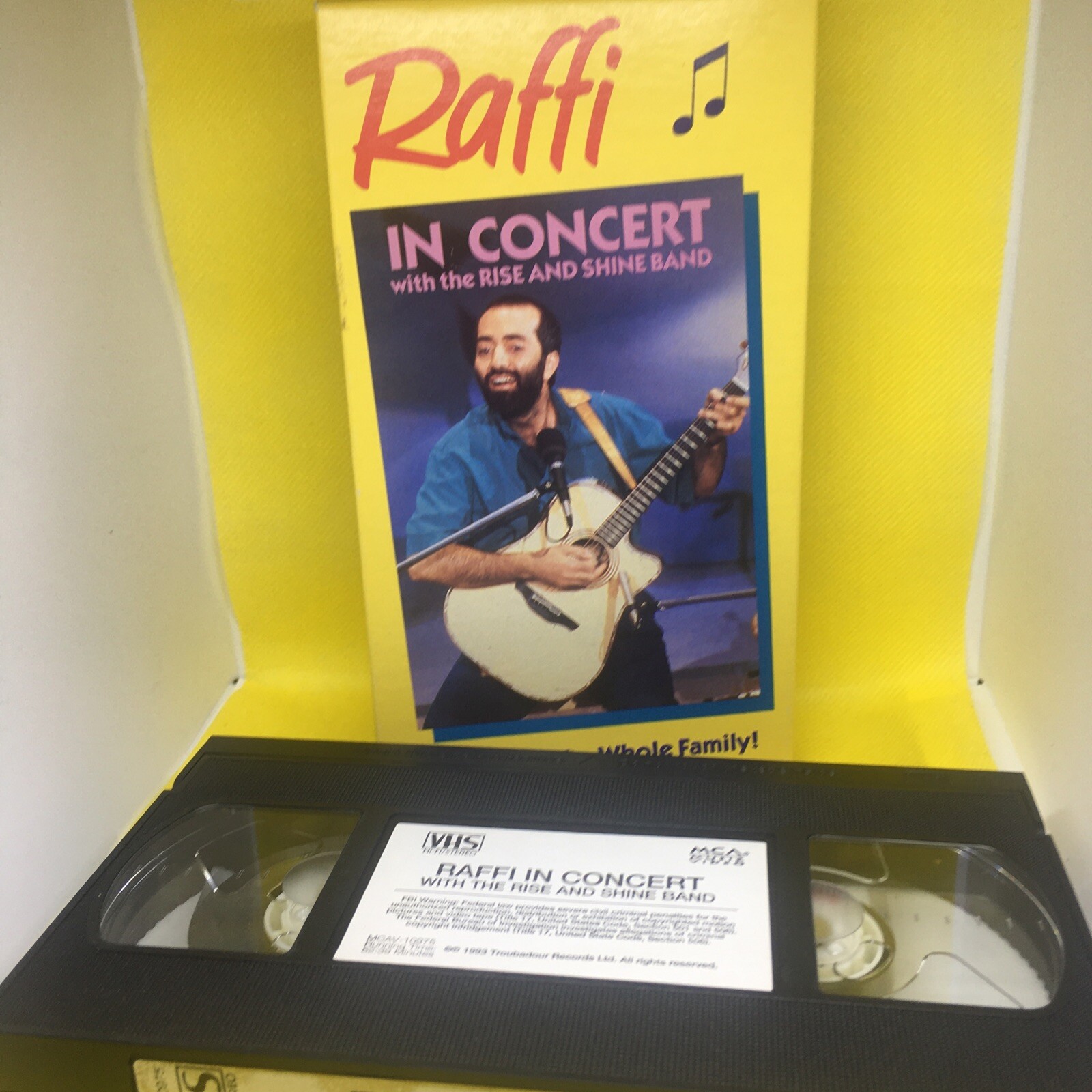 Raffi in Concert With the Rise and Shine Band (VHS, 1988) F 8811097530 ...