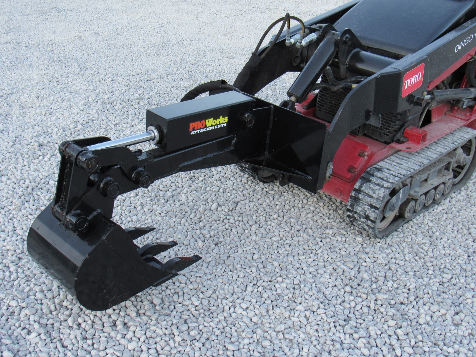Hydraulic Backhoe Attachment with 12" Bucket Fits Toro Dingo Mini Skid ...