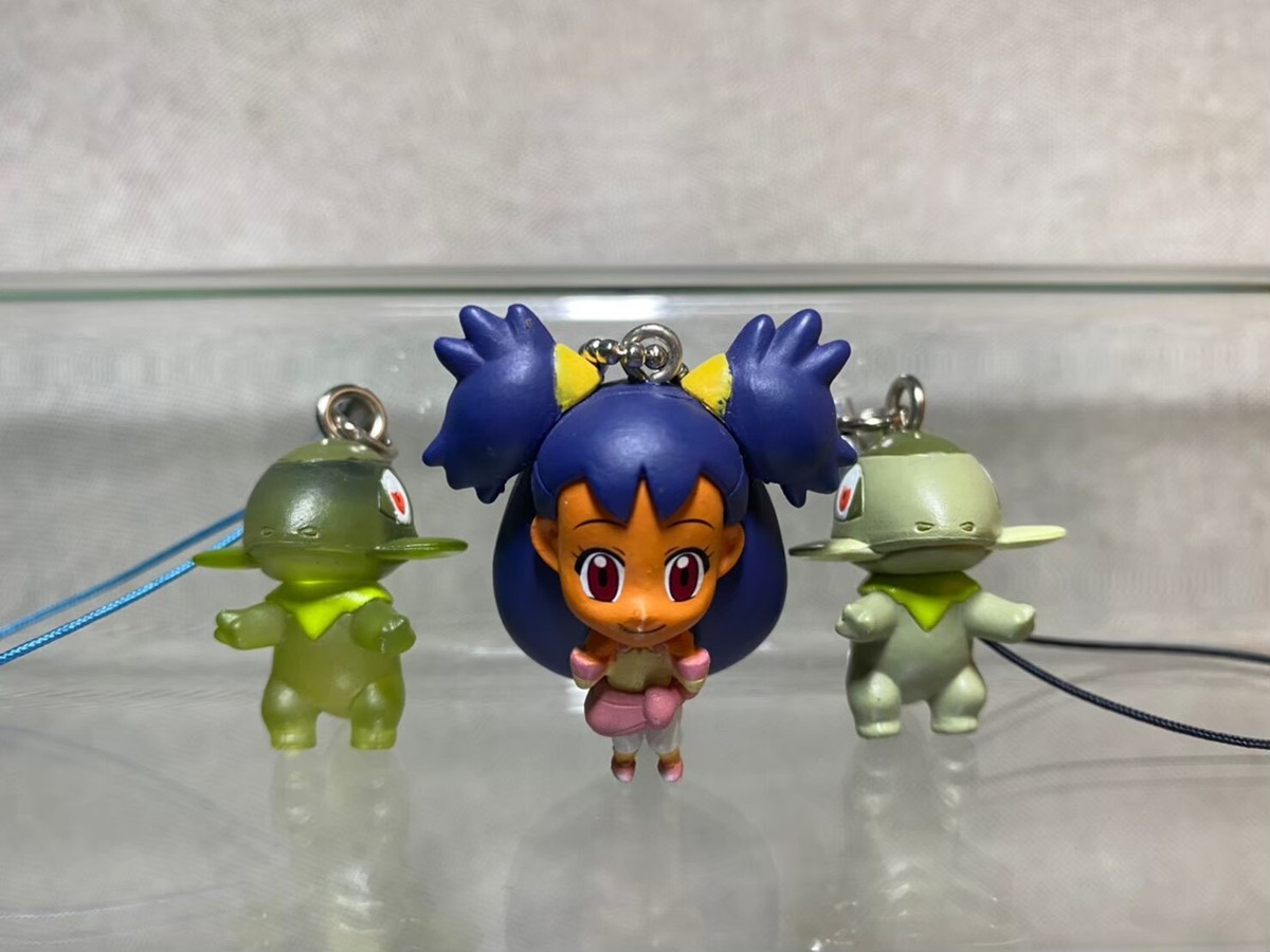 Pokemon Axew And Iris