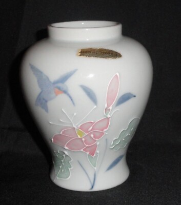 Vintage OTAGIRI Hummingbird White Vase Hand Painted Flowers Porcelain w ...