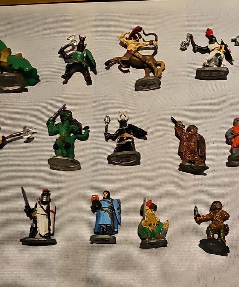 lot of 59 1980s Grenadier Fighting Men Dungeons& Dragons Miniatures ...