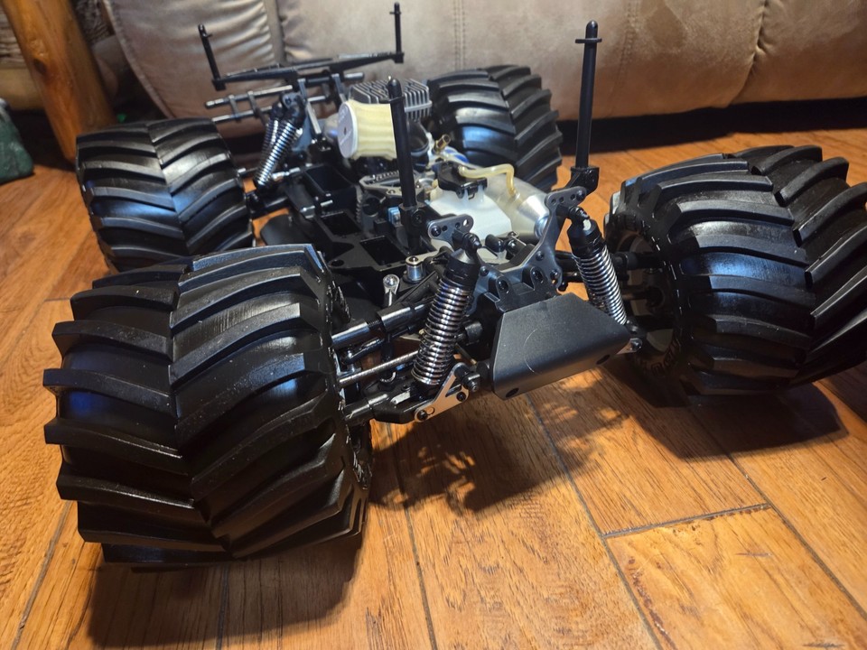 nitro THUNDER TIGER EK4-largest nitro motor ever installed-70 | eBay