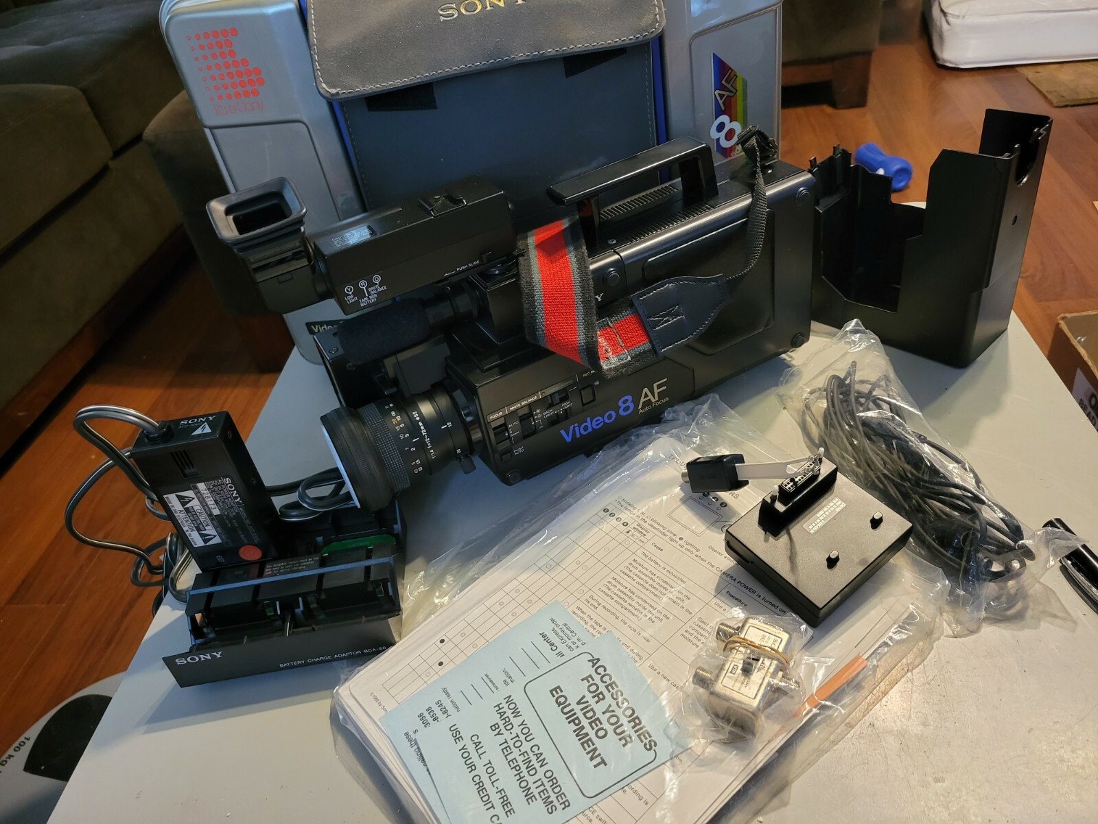 Sony CCD-V8AF 8mm Video 8 Camera Recorder W/ Hard Case Untested! As Is ...