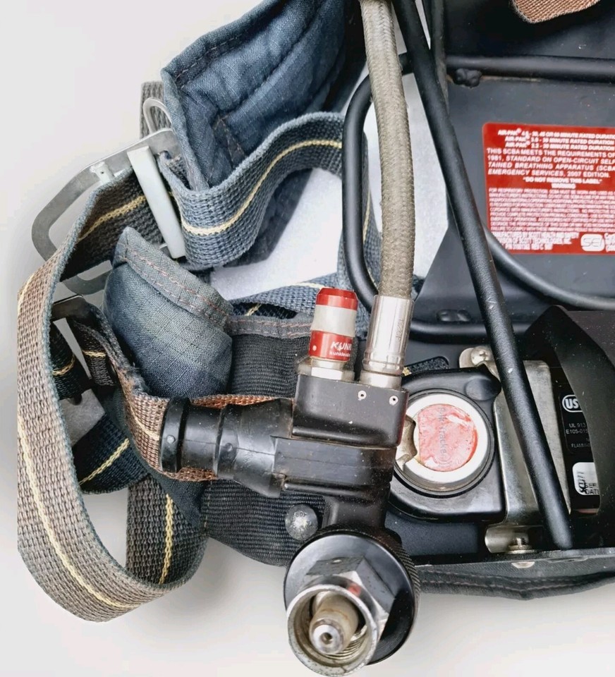 SCOTT 4.5 BLACK SCBA SET WITH PACK-TRACKER UNIT & AV-3000 FULL FACE ...