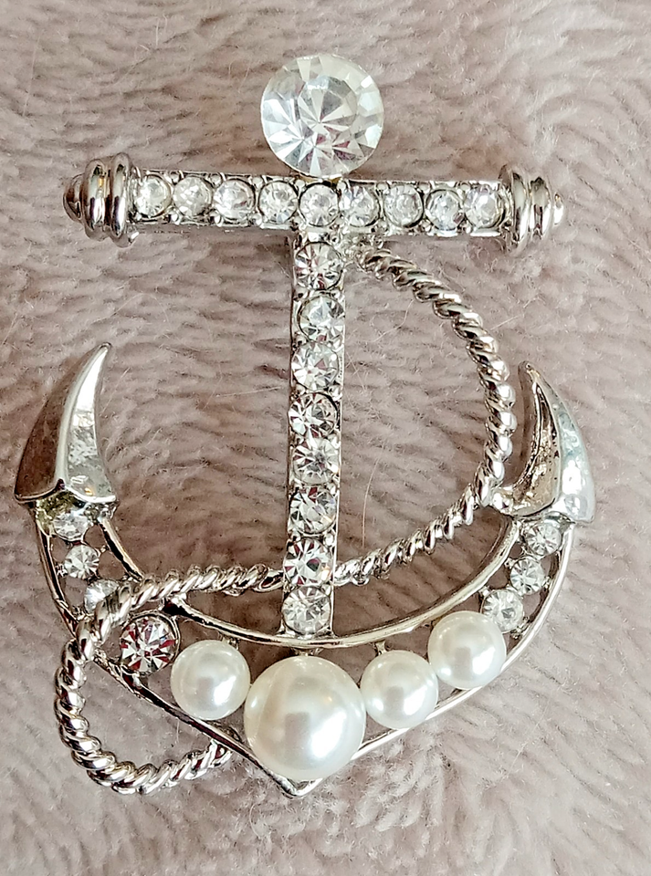 NAUTICAL SILVER BROOCH RHINESTONES FAUX PEARLS ANCHOR ROPE NEW WITHOUT ...