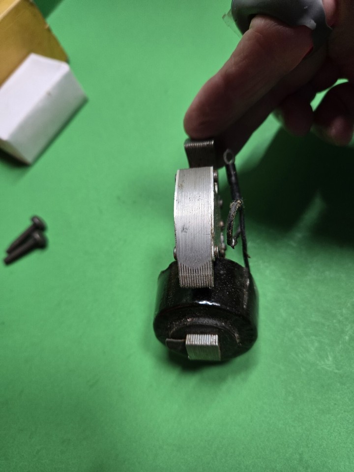 Clinton Engines P513 / 5545 / 135-19-500 Ignition Coil & Mounting ...