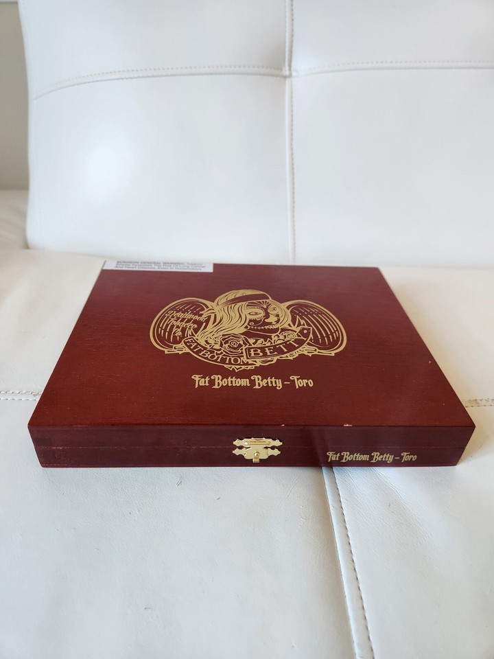 Fat Bottom Betty Toro Empty Wooden Cigar Box 9⅛x7⅜x1⅜ | eBay