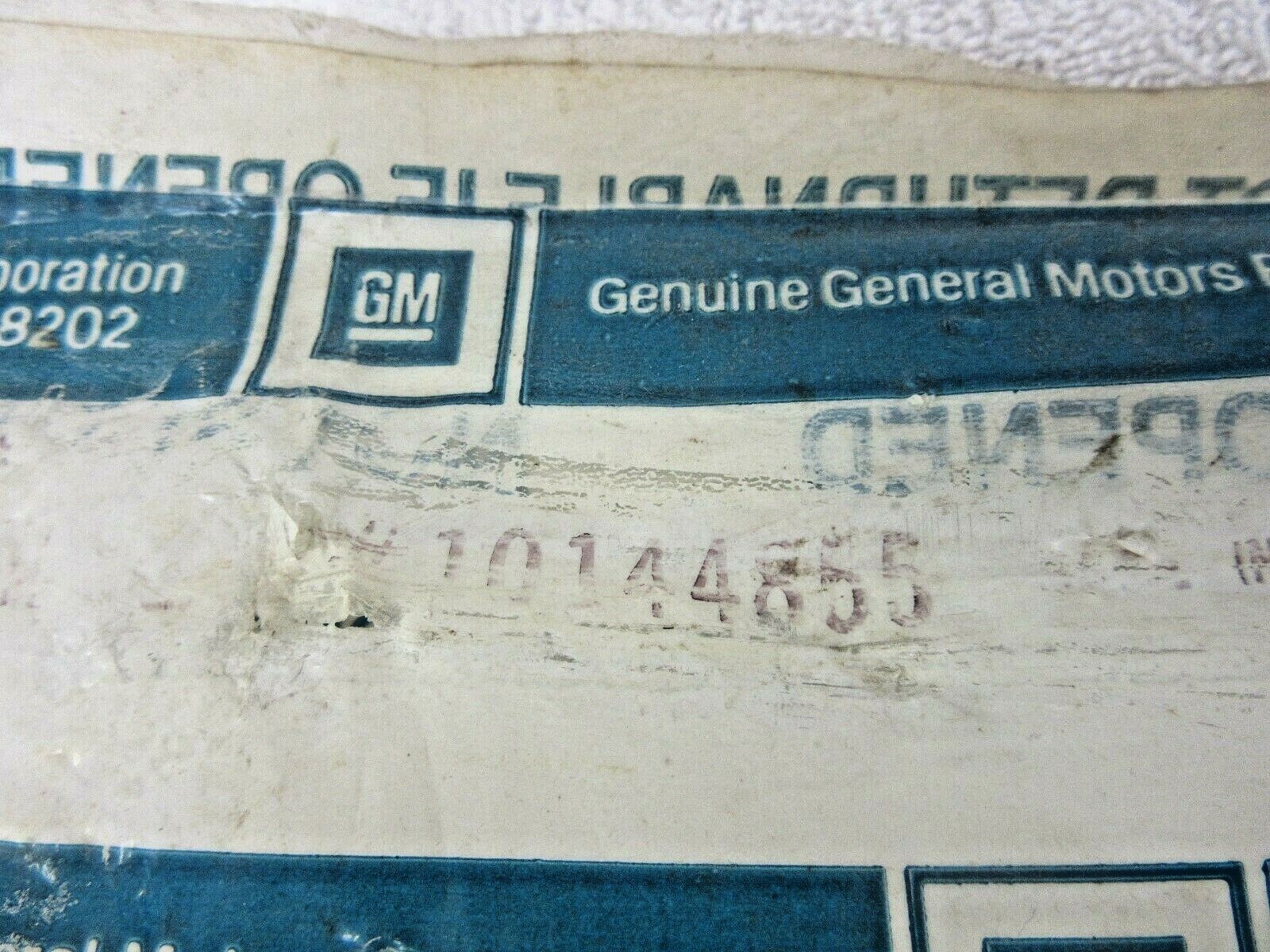 NOS 1990-1993 GranPrix Regal Front Door LH Window Glass Rear Channel ...