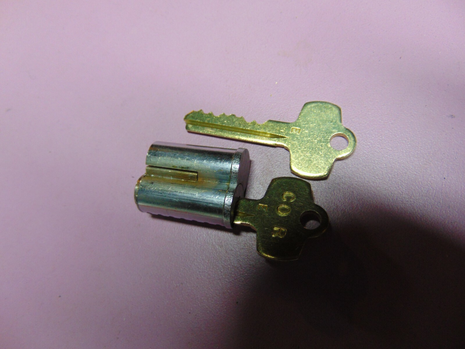 1 - BEST LOOK ALIKE E BLANK CORES PIN 7 PIN 1 KEYS AND 1 CORE LOCKSMITH ...