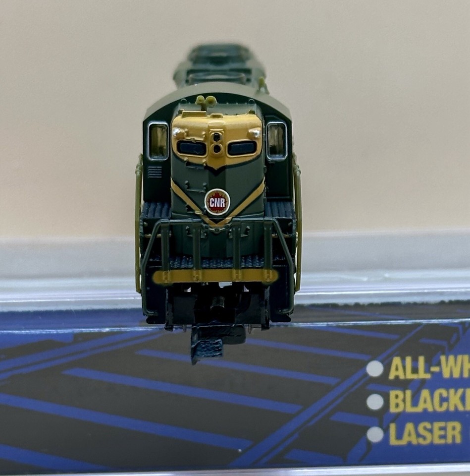 NIB N Life-Like 77851 EMD GP-9R (GP18) High Hood Loco Canadian National ...