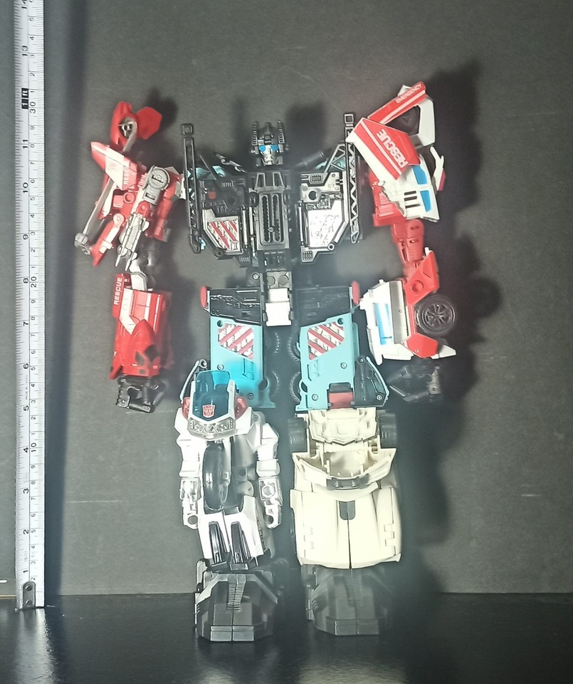 HASBRO 2015 TRANSFORMERS COMBINER WARS DEFENSOR PROTECTOBOT SET ...