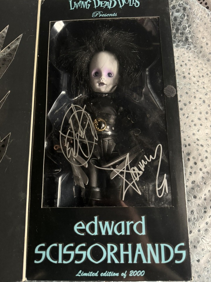 Living dead doll Edward Scissorhand hand signed by y Ed Long and Damien ...