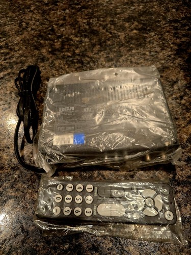 RCA DTA-800B1 Digital To Analog Pass-through TV Converter Box w/ Remote ...
